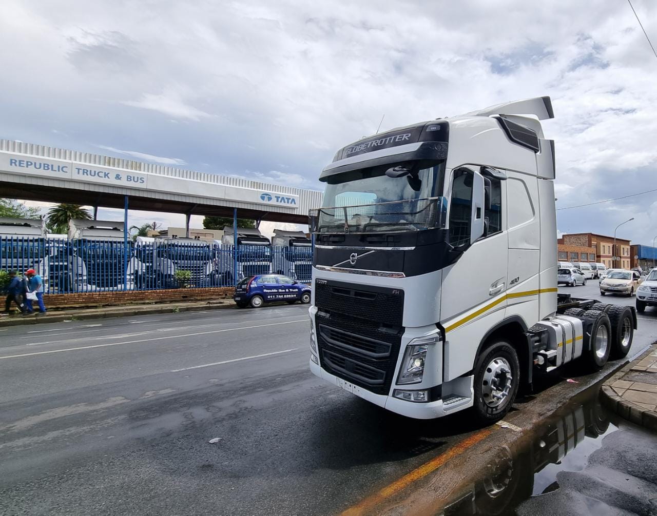 2018 VOLVO V4 FH480 | Republic Bus & Truck | TATA Brakpan