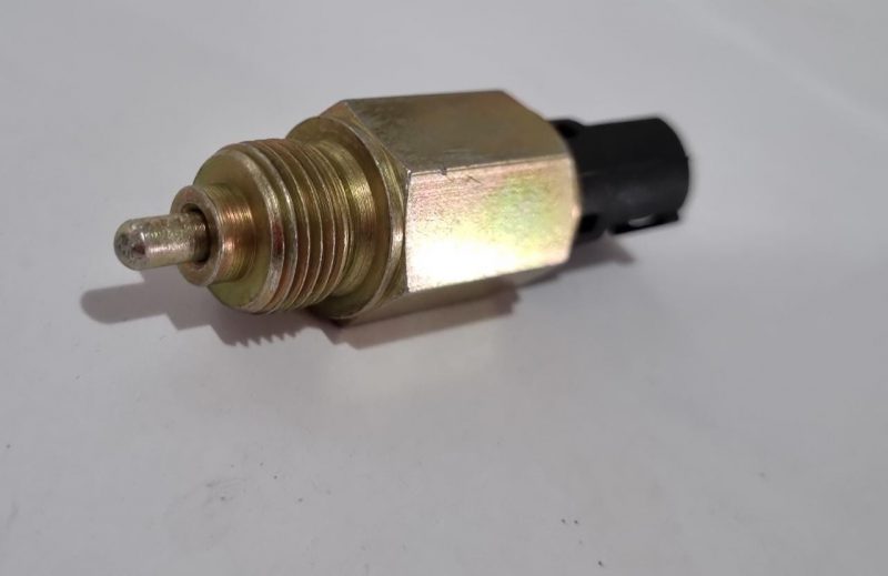TATA 1518 Reverse Light Switch | Republic Bus & Truck | TATA Brakpan
