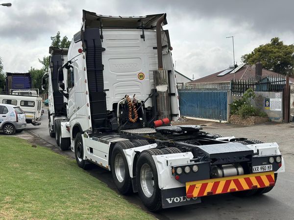 2021 VOLVO 520 GLOBETROTTER | Republic Bus & Truck | TATA Brakpan